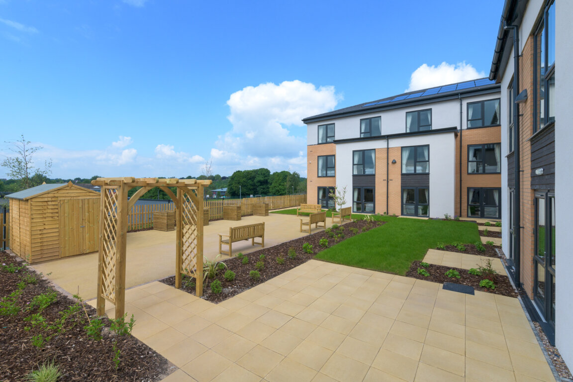 Springfield Manor Care Home in Stoke: Dementia & Nursing Care